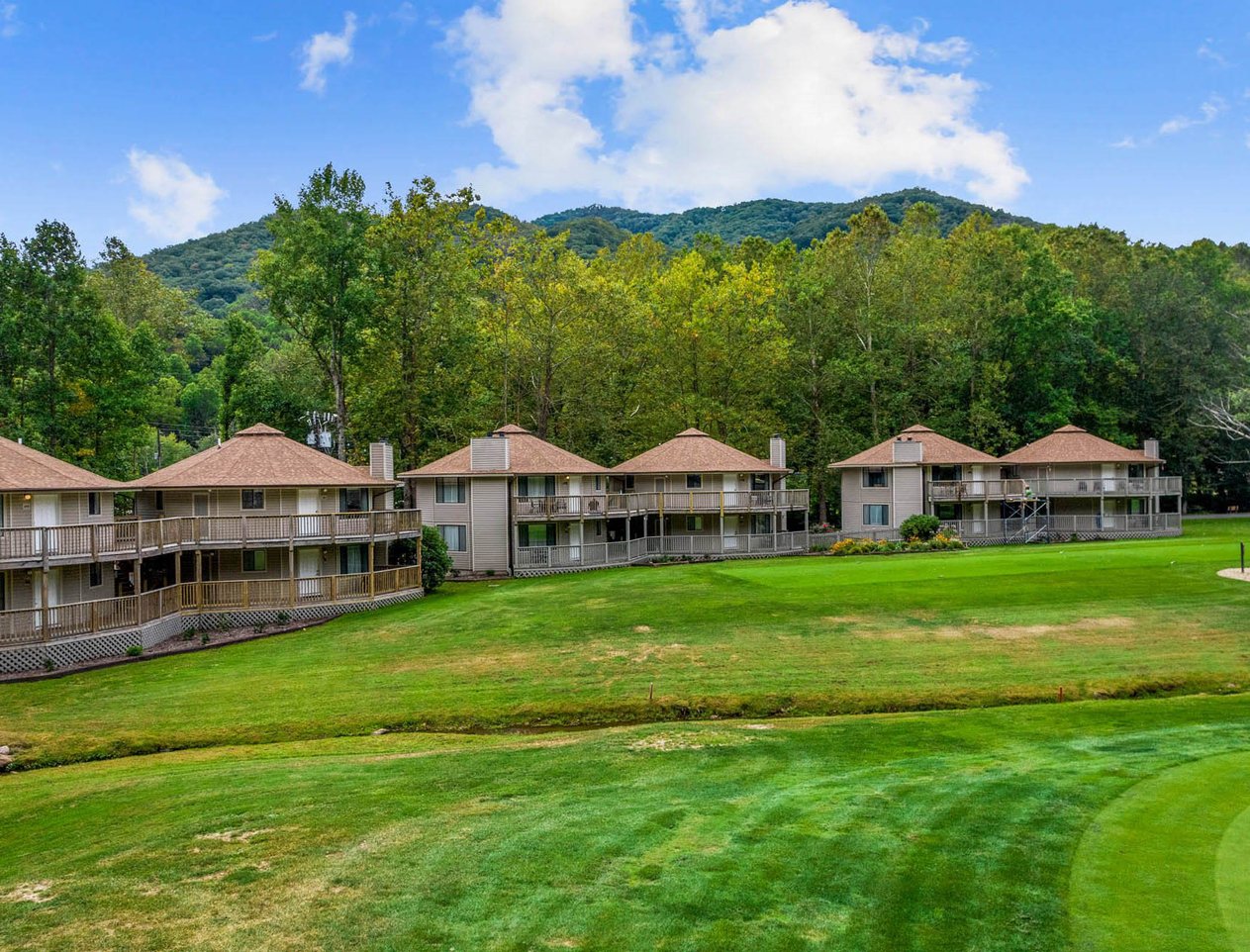 Peppertree Maggie Valley | SkyTravelClub