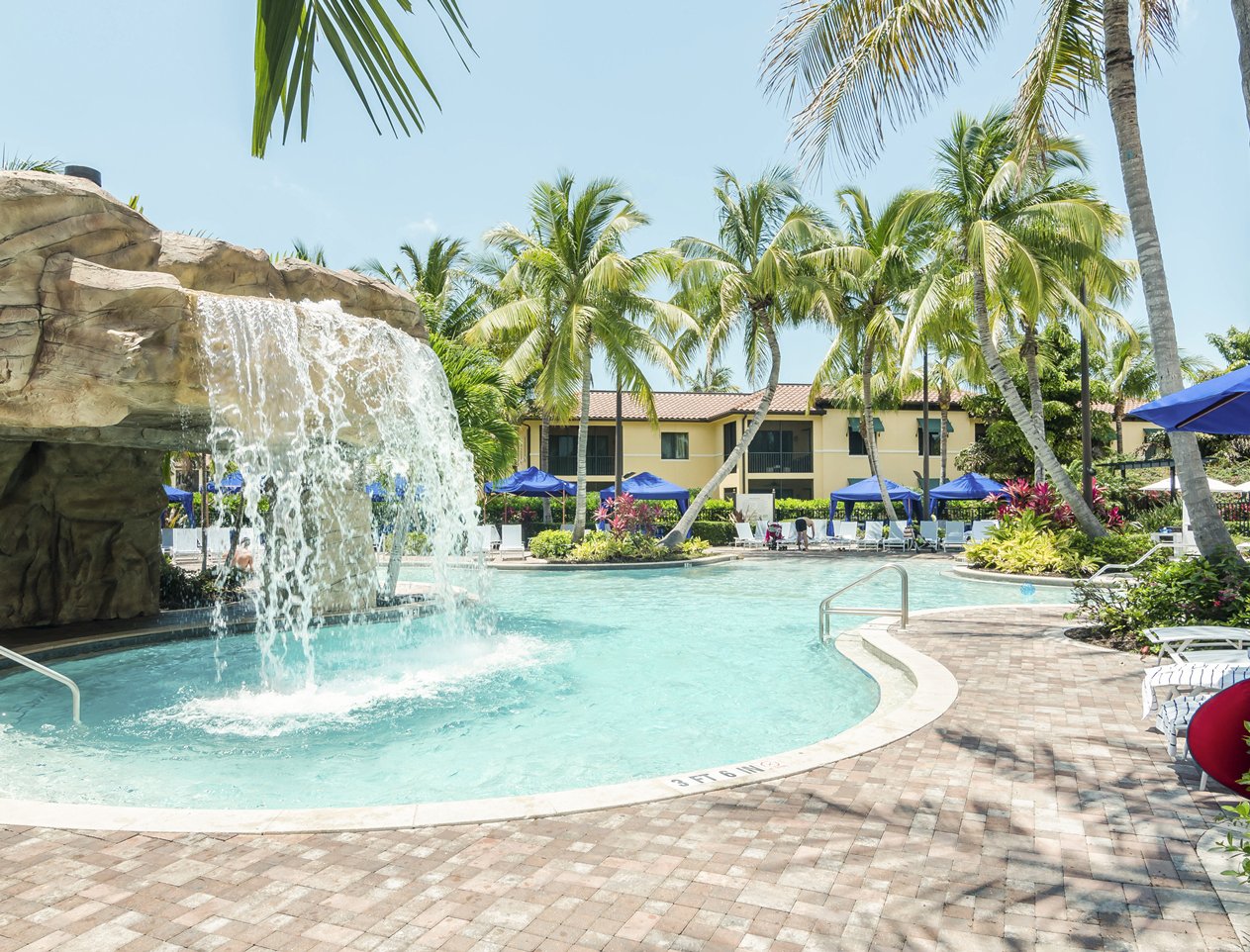 Naples Bay Resort & Marina | SkyTravelClub