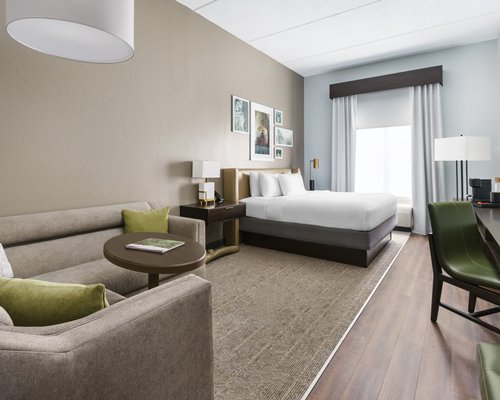 The Bluff Hotel Savannah Historic, Tapestry Collection by Hilton - 5 ...